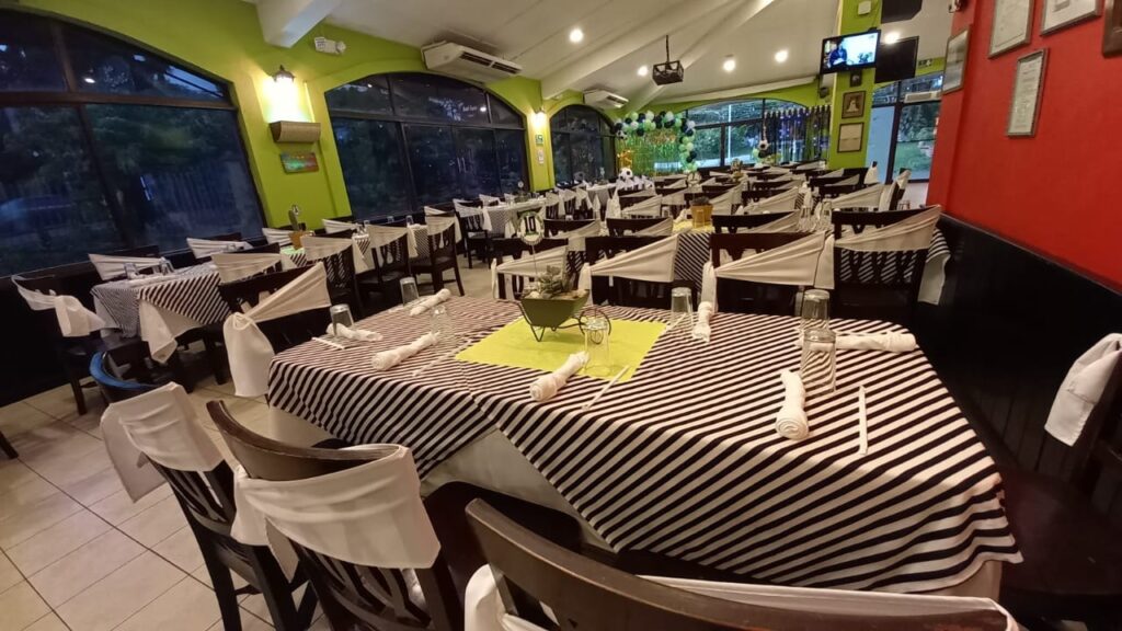 El Restaurante – Restaurante Doña Laura